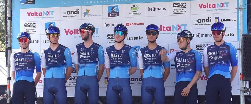 Cyclisme : Nouveau nom, communiqué citoyenneté, directeur en ploiement ...