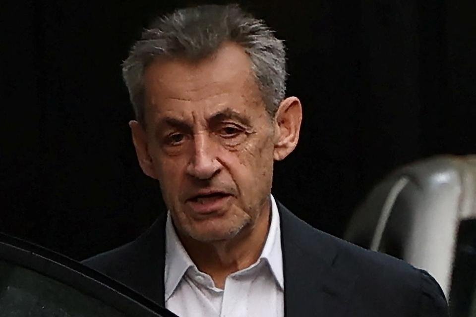 Emmanuel Macron a libération Nicolas Sarkozy à l’Elysée précocement son ...