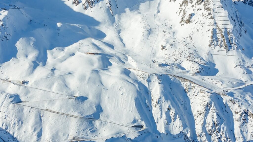 Journée noire chez les stations françaises : six avalanches hétérogènes ...