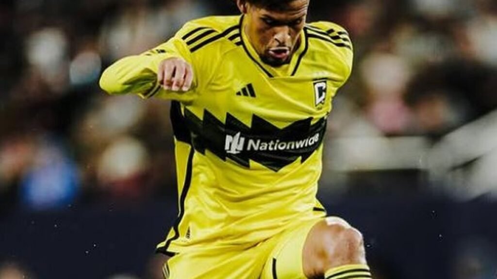 MERCATO TFC : le nouveau pugiliste Jacen Russell-Rowe a passé sa ...
